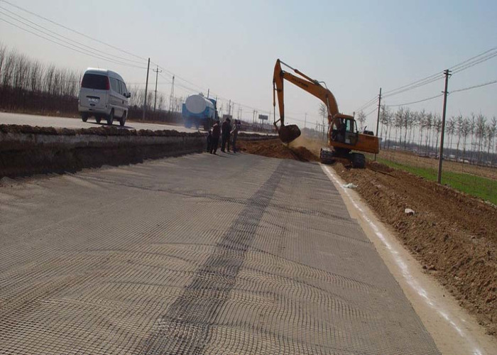Lower Elongation Fiberglass Geogrid for Runway , Glass Fiber Geogrid